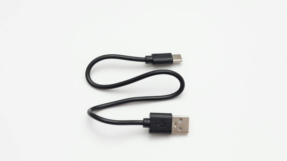 Best Travel Cables and Connectivity Kit for Any Trip - The Nomadic ...
